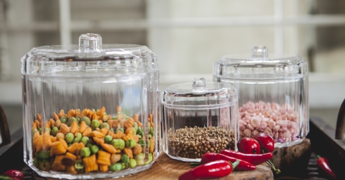 What is Acrylic Tableware?